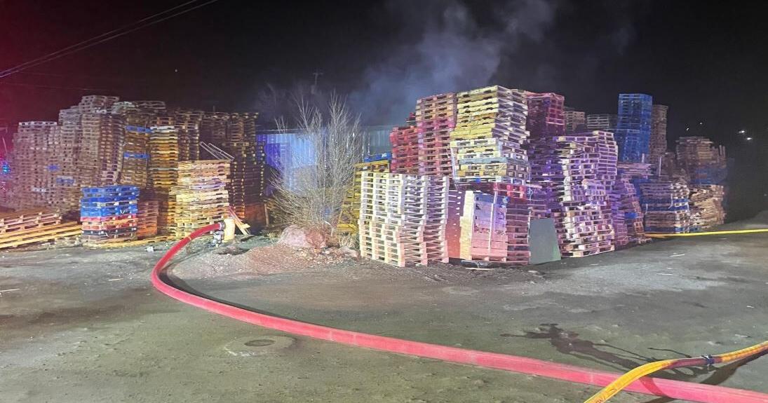Investigation underway after fire at pallet yard in Sun Valley | Local ...