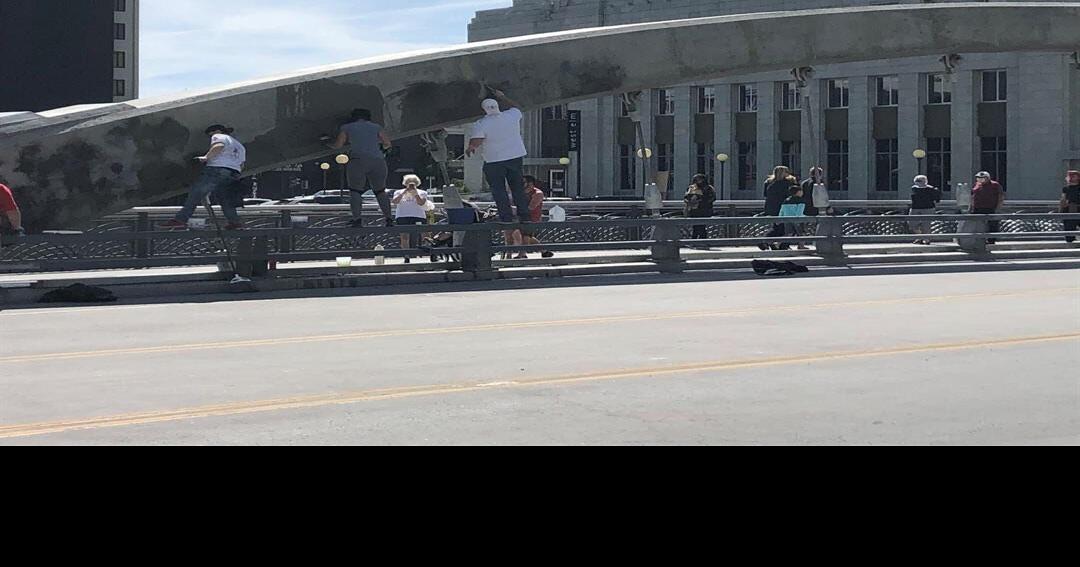 Reno Residents Help Clean Up Downtown After Riot | | 2news.com