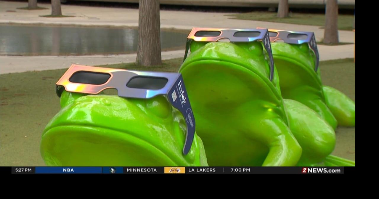 Eclipse Glasses on Frog Statues | News | 2news.com