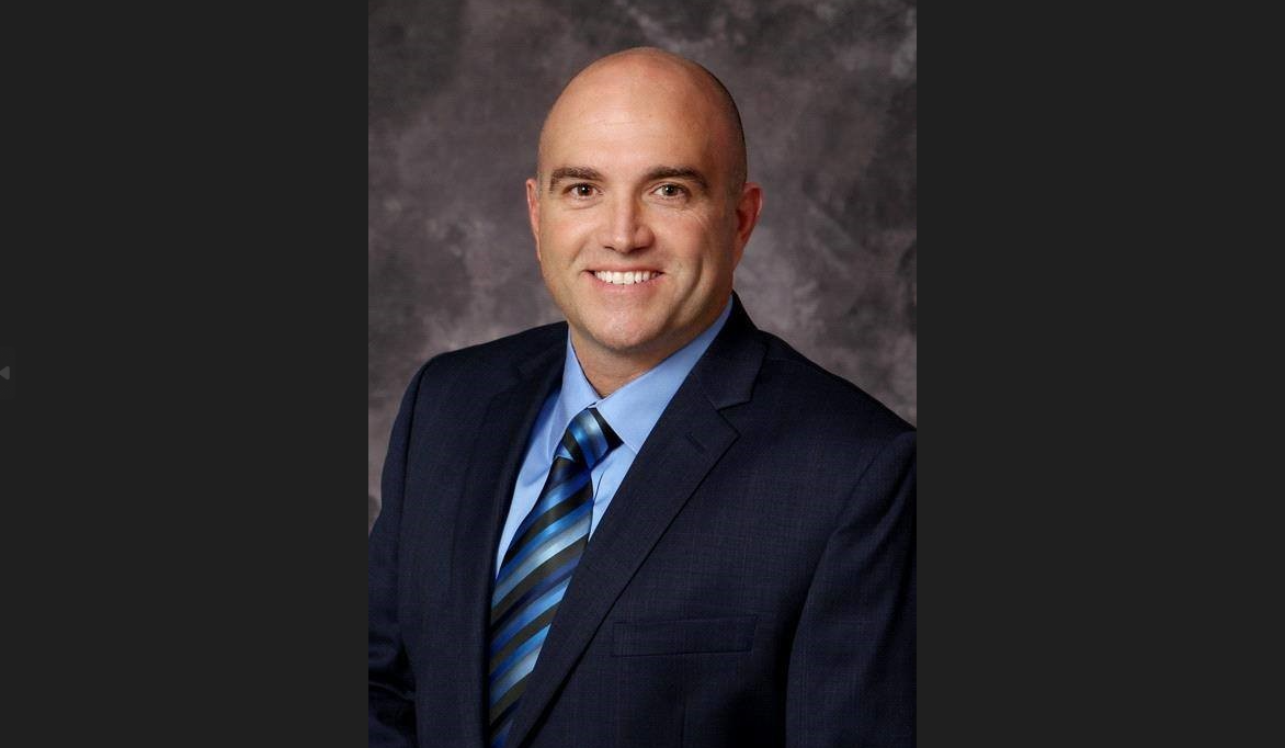 Dion Louthan Sworn in as Sparks City Manager | News | 2news.com