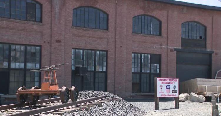 Update: Union Pacific dropping off last of machine shop bricks this ...