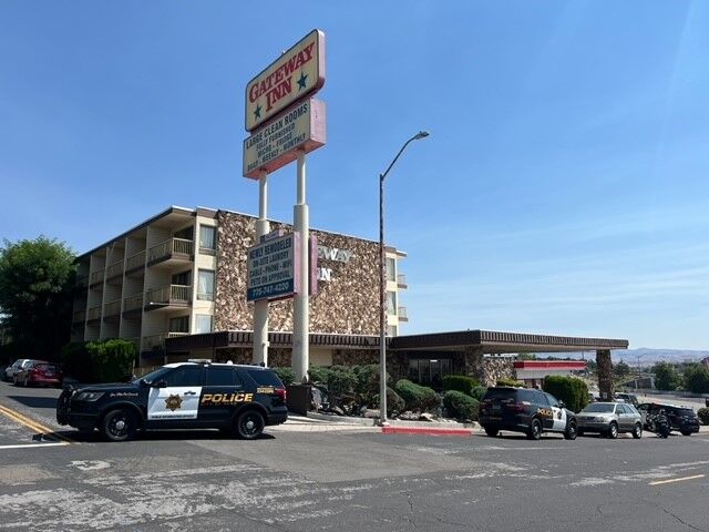 Police Respond to Stabbing, Standoff at Gateway Inn in Reno | News ...