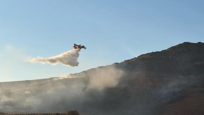 Adobe Mountain Fire reaches full containment while Jakes Fire now 92% ...