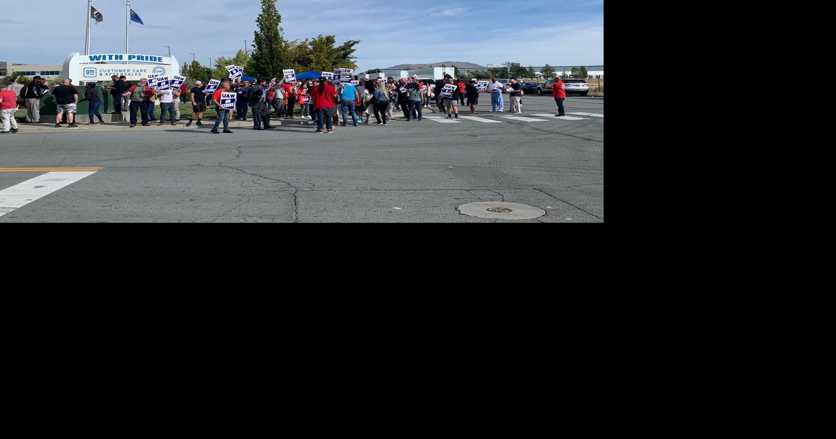 UAW Workers Remain on Strike at GM Distribution Center North of Reno ...