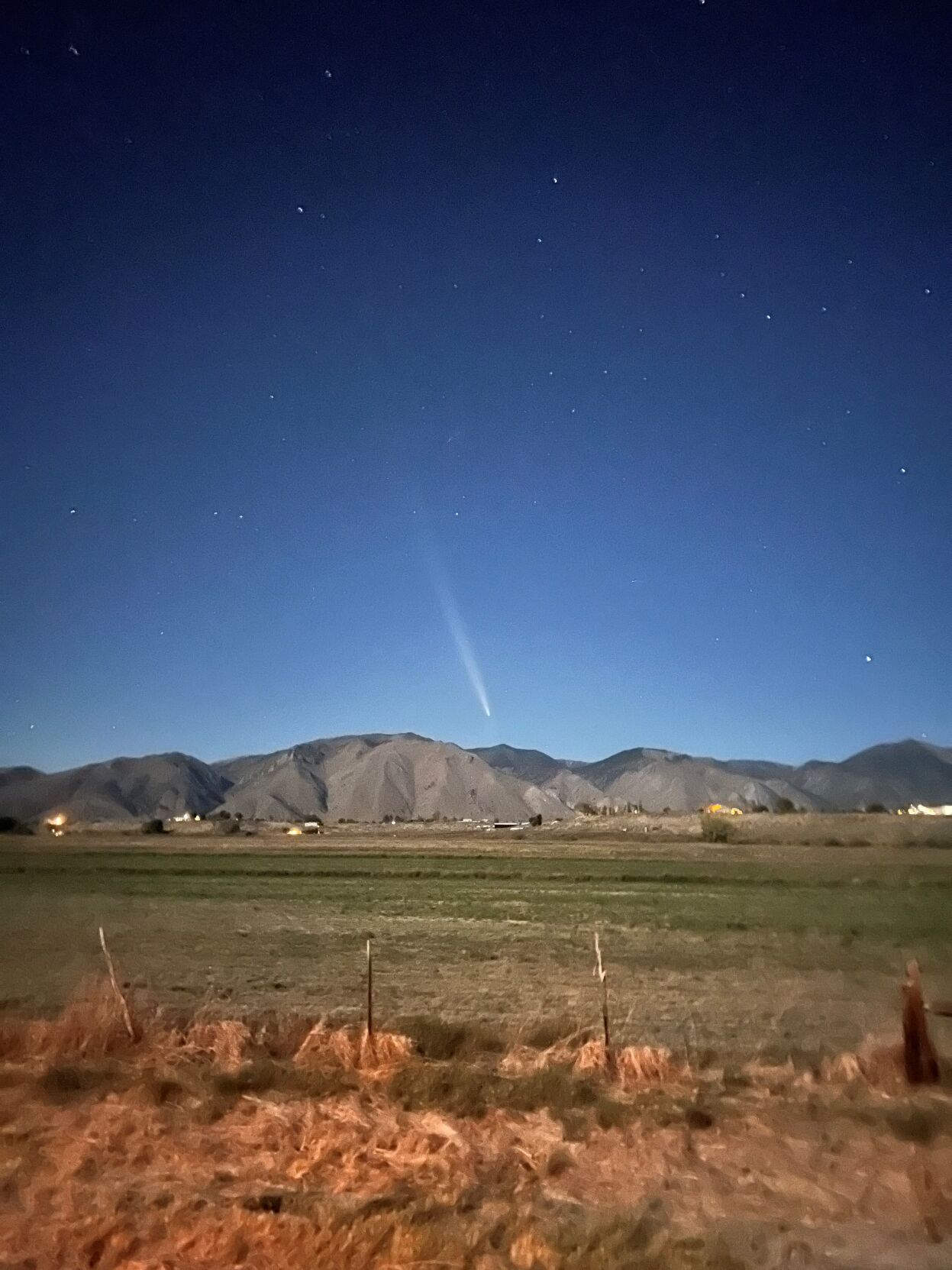 Rare comet caught on camera in the skies over northern Nevada | Local ...