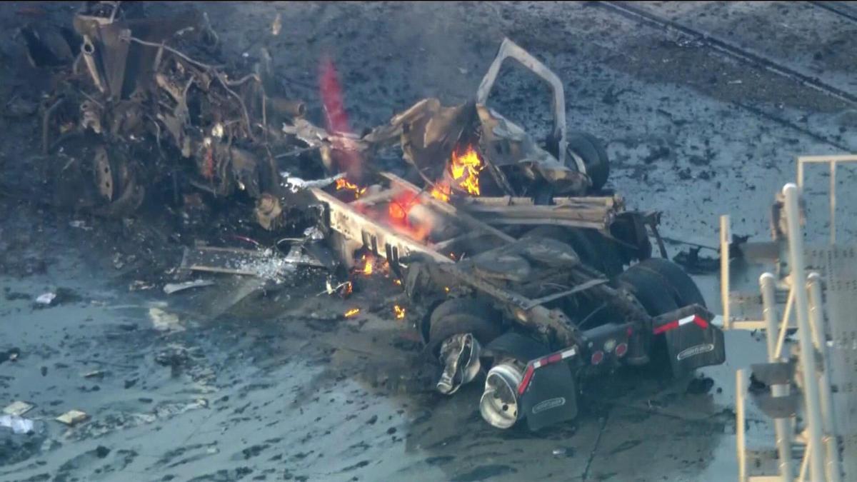 Los Angeles Firefighters Hurt in Explosion of Pressurized Cylinders ...