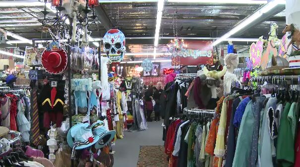 Junkee Clothing Exchange set to move to Reno Public Market | Local News ...