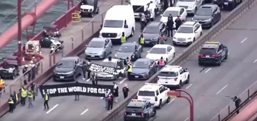 Pro-Palestinian Demonstrators Block Golden Gate Bridge, Chicago O'Hare ...