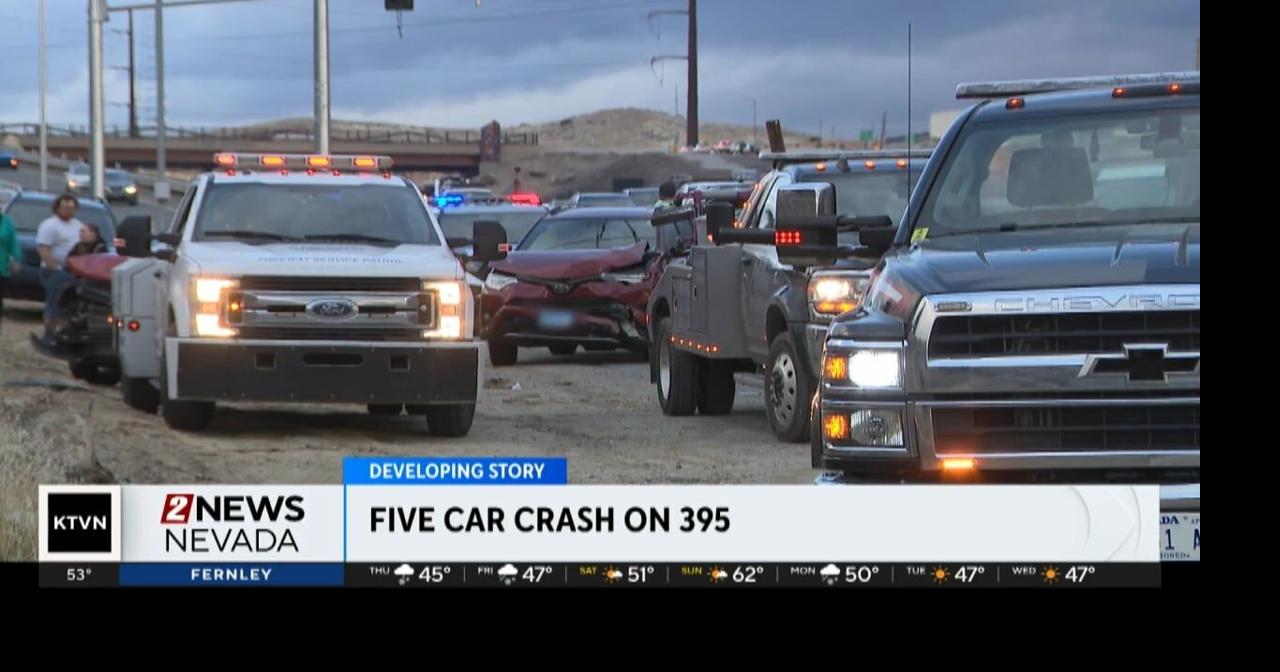5-car crash temporarily slows traffic on Highway 395 south near Parr ...