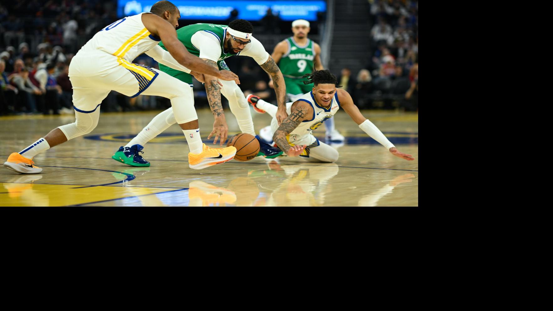 Dallas center Anthony Davis leaves with groin injury | Sports | 2news.com