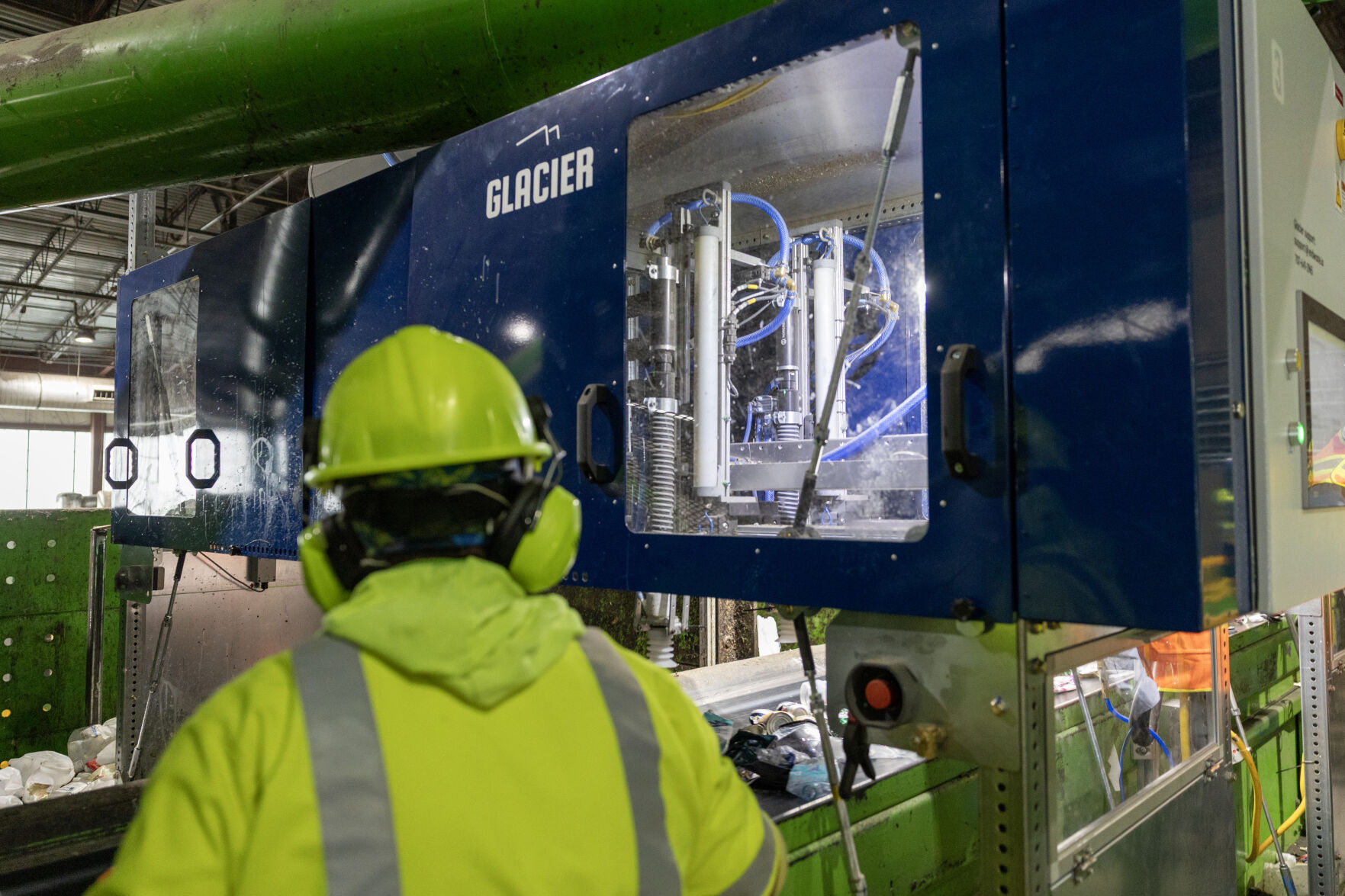 Recology King County Deploys Glacier’s AI Recycling Robots | News ...
