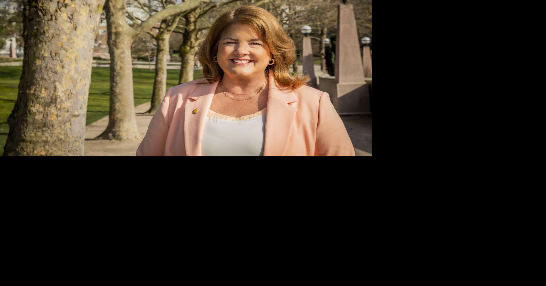 Jennifer Fischer's Passion for Public Service | Profiles | 425business.com