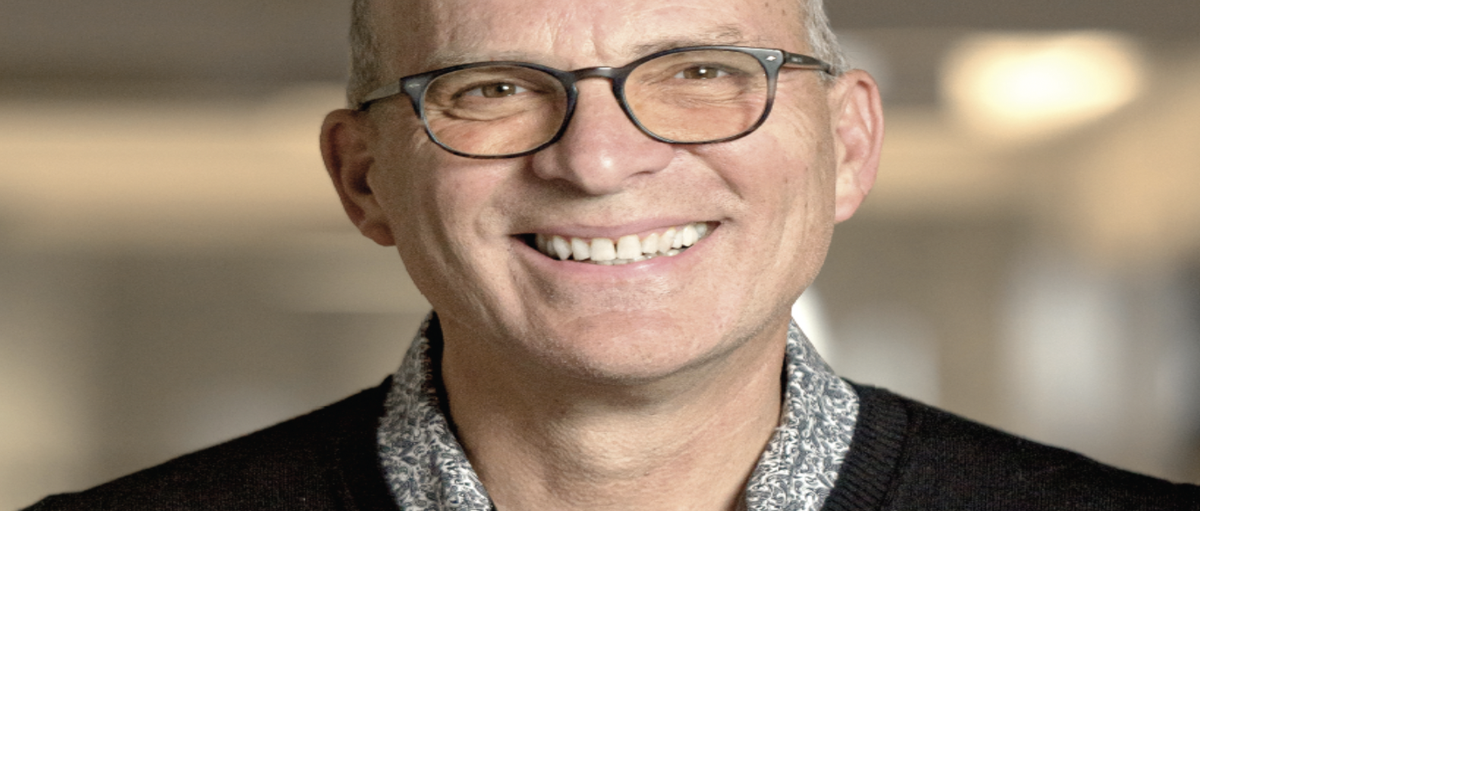 Local Author, Auctioneer Hosts Maui Fundraiser | Culture | 425magazine.com