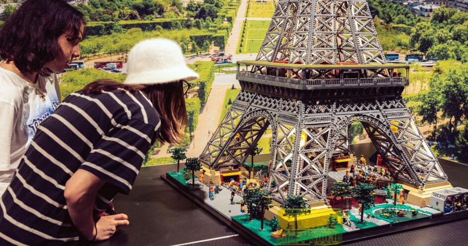 Awesome LEGO Exhibition Opens at Seattle Center Winterfest | A&E ...