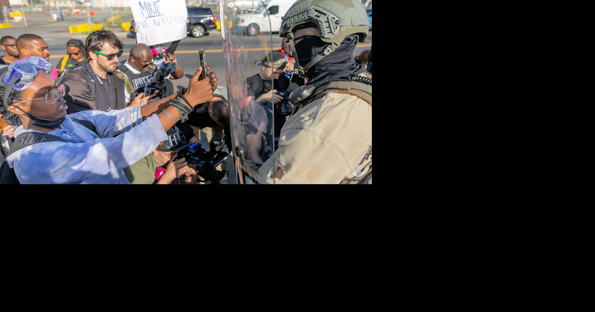 05302026_ANJ_PROTESTER.jpg | | 70and73.com