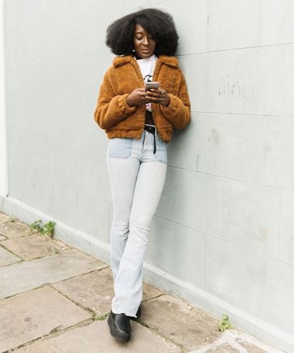 “5 Texting Red Flags That Reveal Relationship Problems” | | 937theeagle.com