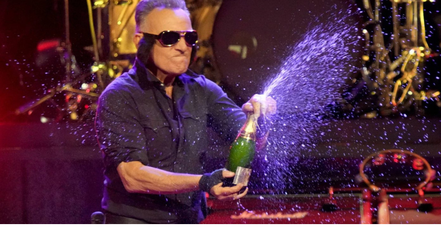 The Boss Rocks Vegas | | 937theeagle.com