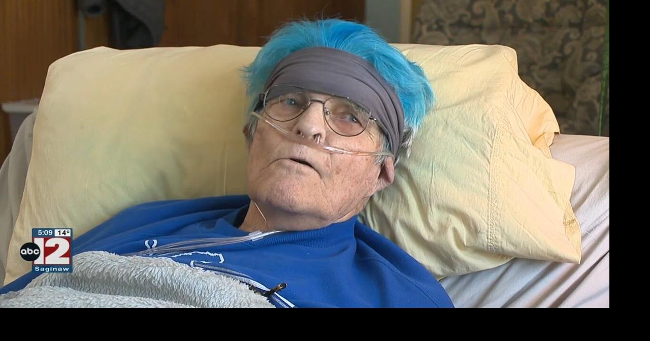 Lions fan in hospice care dyes hair Honolulu Blue to support the team ...