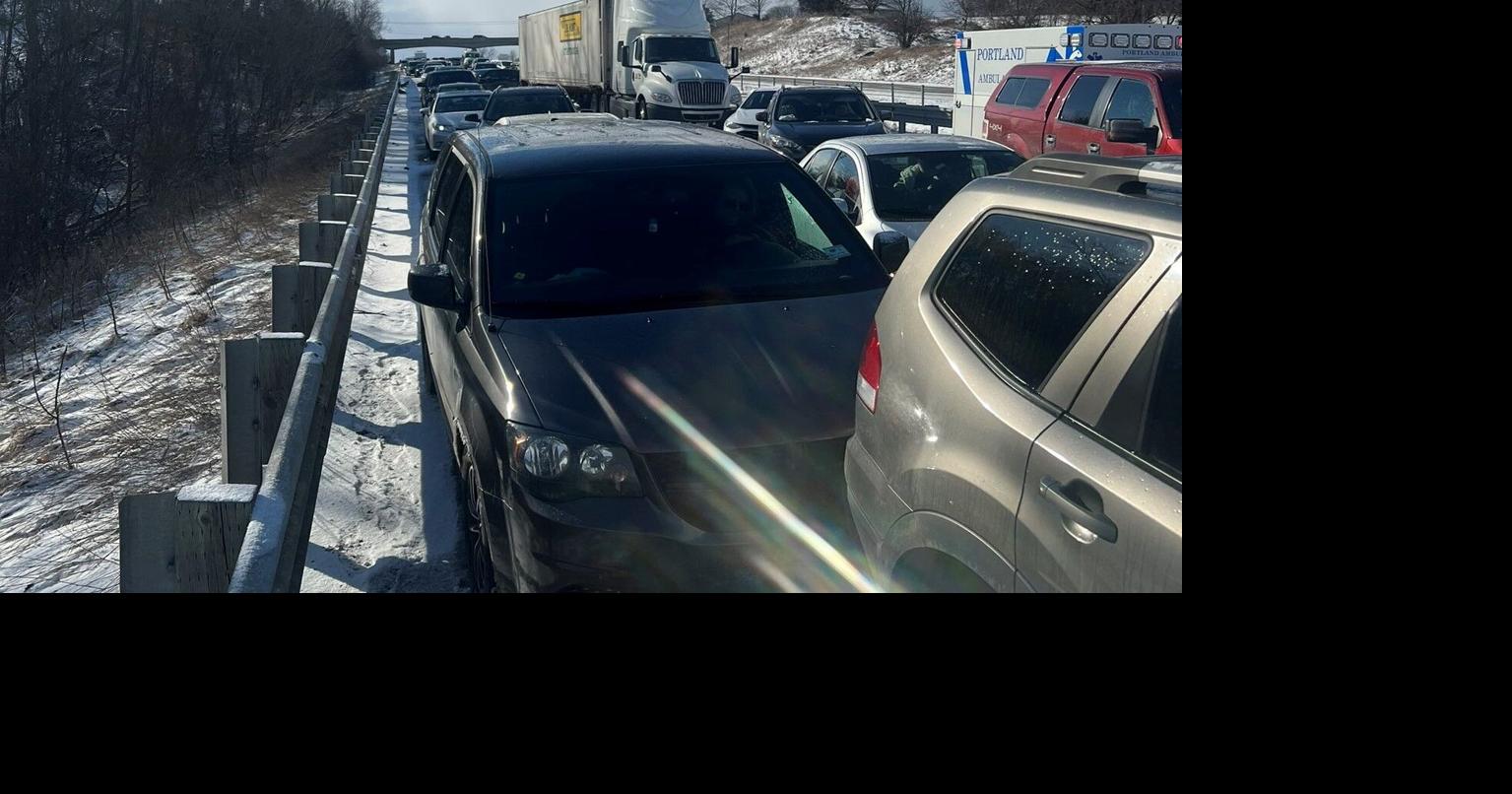 150-vehicle pileup closes freeway in Michigan | State | abc12.com