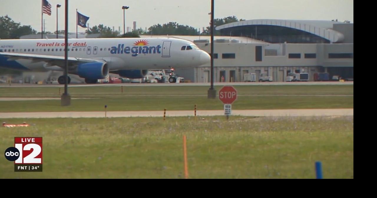 Allegiant pilots holding informational picket at Bishop airport ...