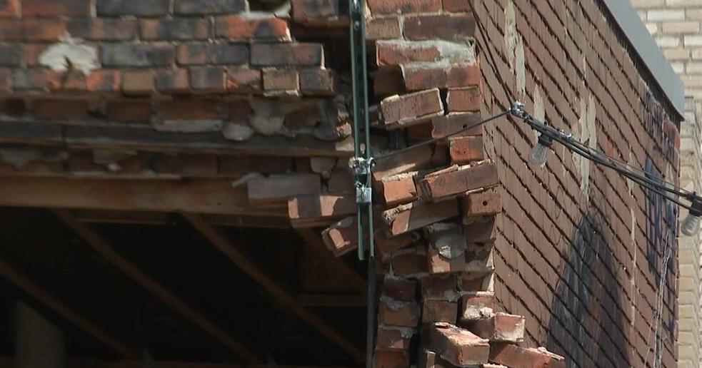 Flint orders demolition of partially-collapsed building | News | abc12.com