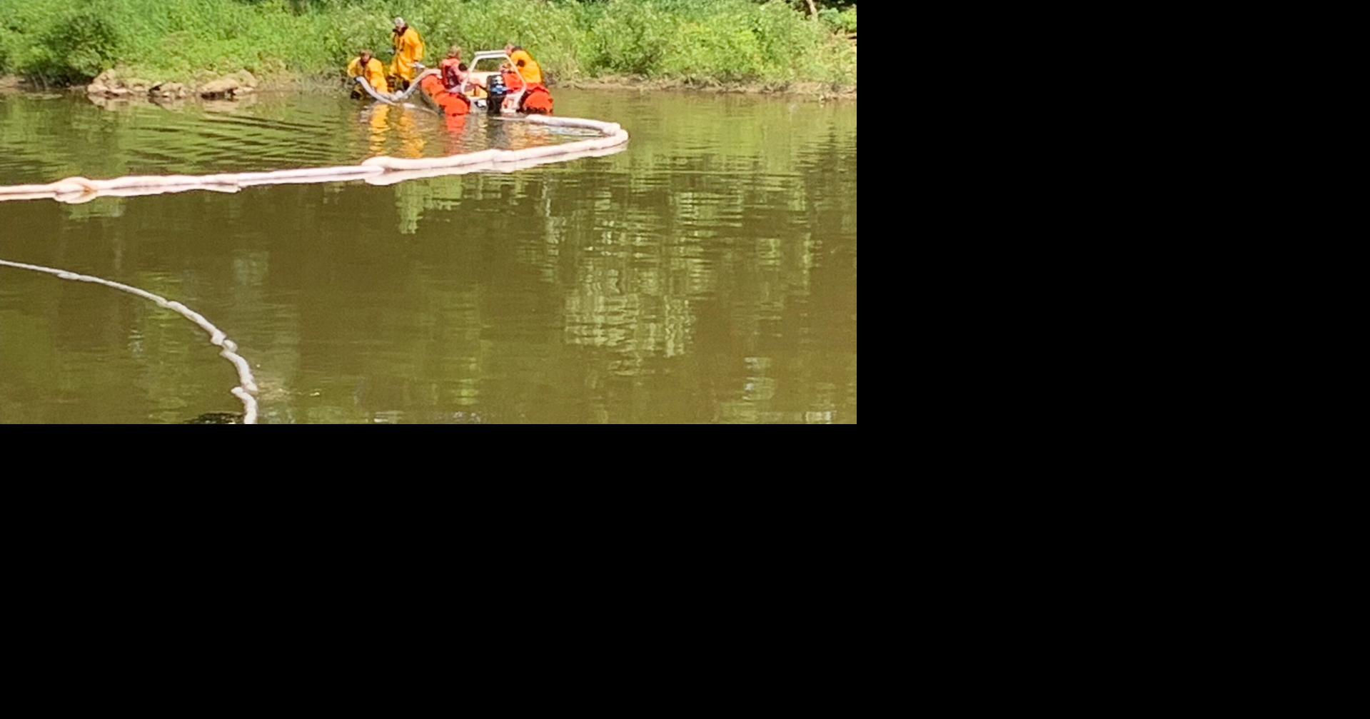 Major spill reported in Flint River, hazmat crews placing booms in ...