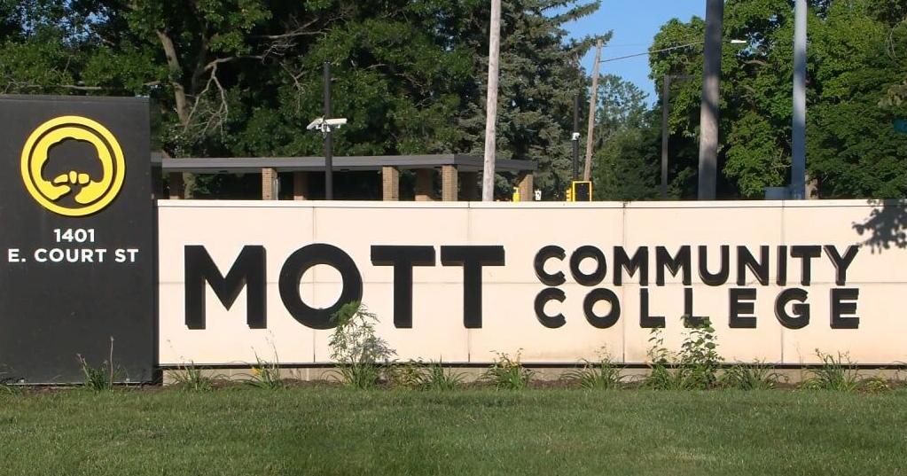 Mott Community College faculty union sues Board of Trustees | Education ...