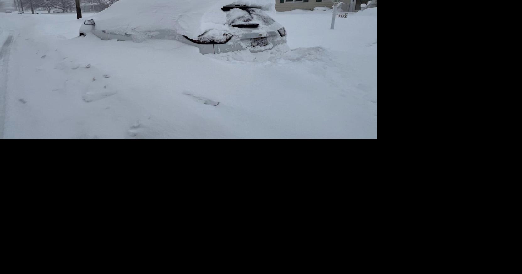 Lake effect snow dumps more than 4 feet over parts of Great Lakes ...
