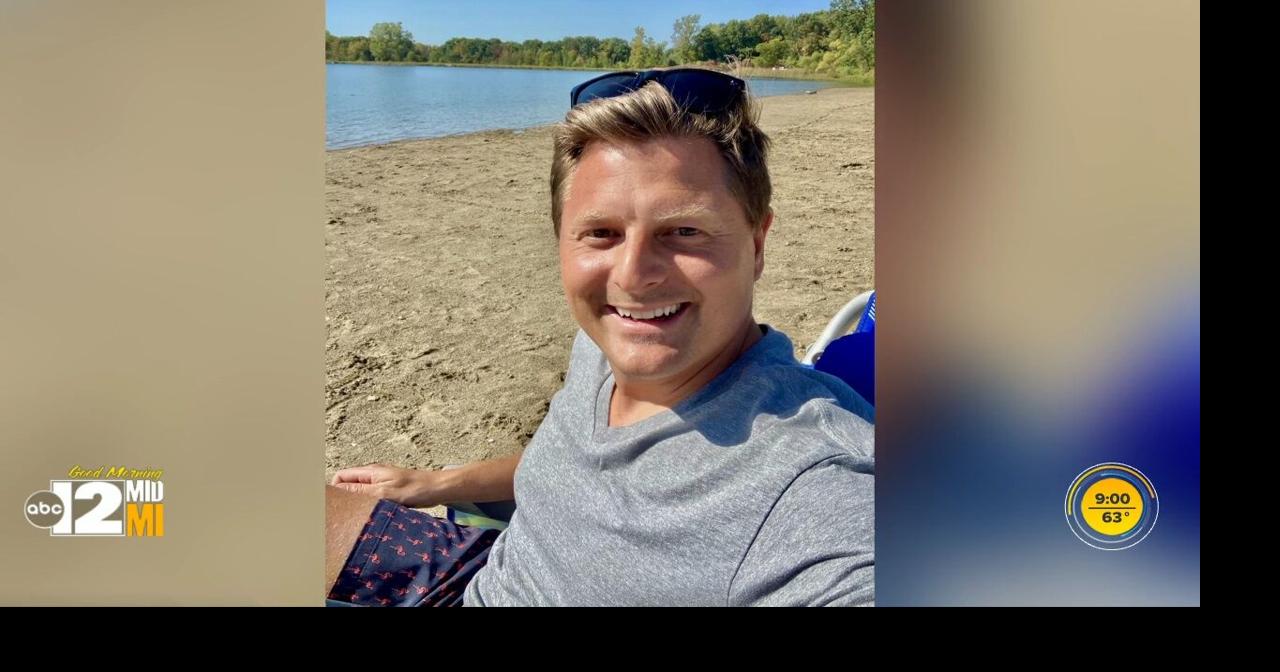 Matt Barbour enjoys a rare October beach day in Michigan | Good Morning ...