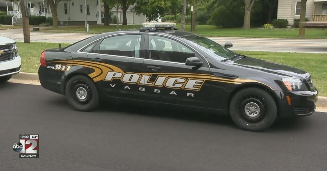 Vassar police officer involved in shooting while responding to crash ...