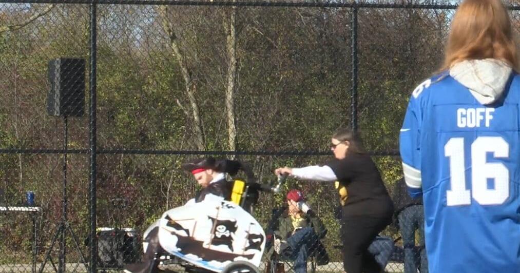 Miracle League of Greater Flint wraps up season with Halloween themed ...