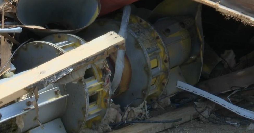 Perry turns attention to destroyed tornado siren one week after storm ...
