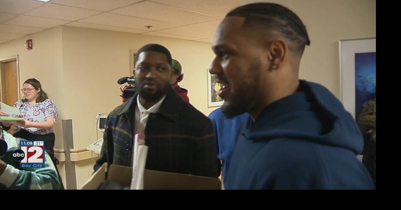 Pistons point guard Monte Morris surprises teenage Hurley patients ...