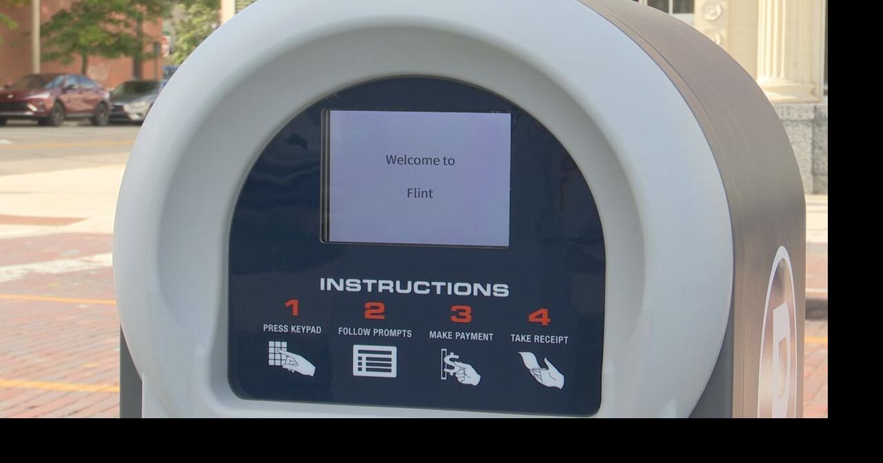 Flint drivers adapt to new Saginaw Street parking meters | Local ...