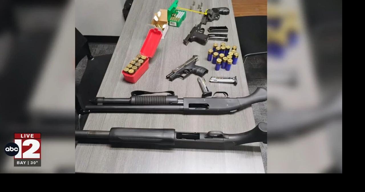 Genesee County sheriff deputies seize guns in Flint | Video | abc12.com