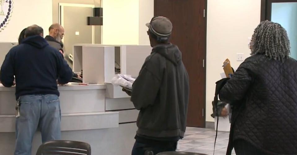 Flint residents apply for housing assistance programs | News | abc12.com