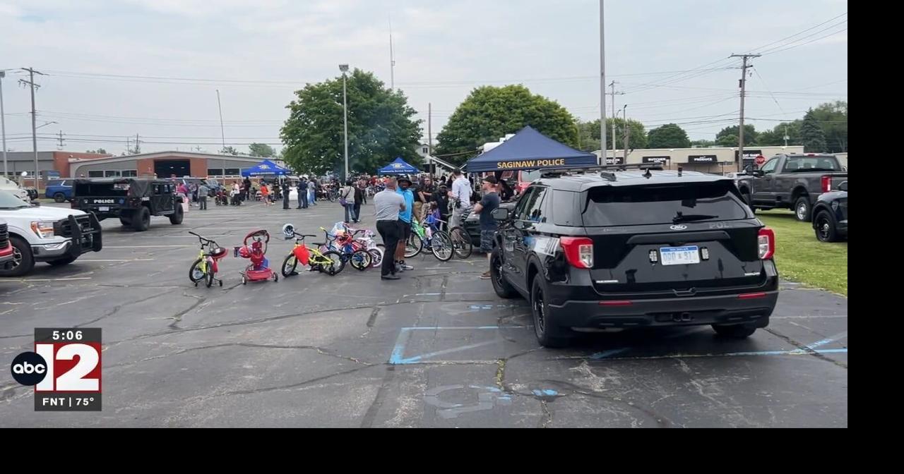 Michigan State Police host second basketball cop event | Local | abc12.com