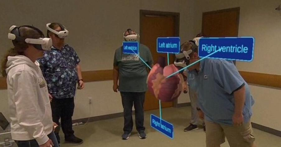 Mid-Michigan students to use "mixed reality" in science | News | abc12.com