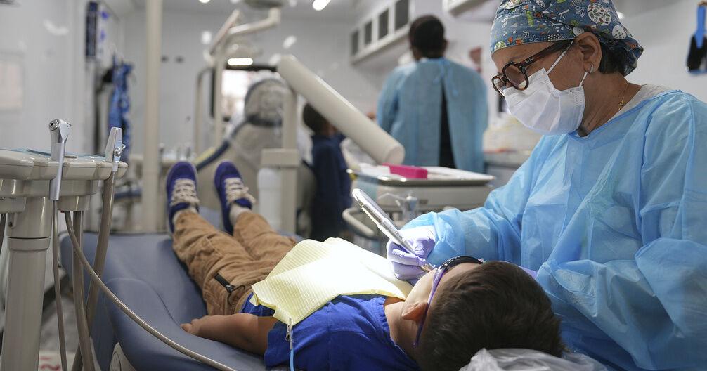 Michigan issues first license for new dental therapist position ...