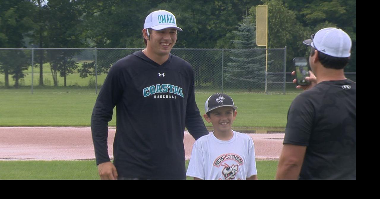 MLB draft prospect Morrison signs autographs at New Lothrop HS | Sports ...