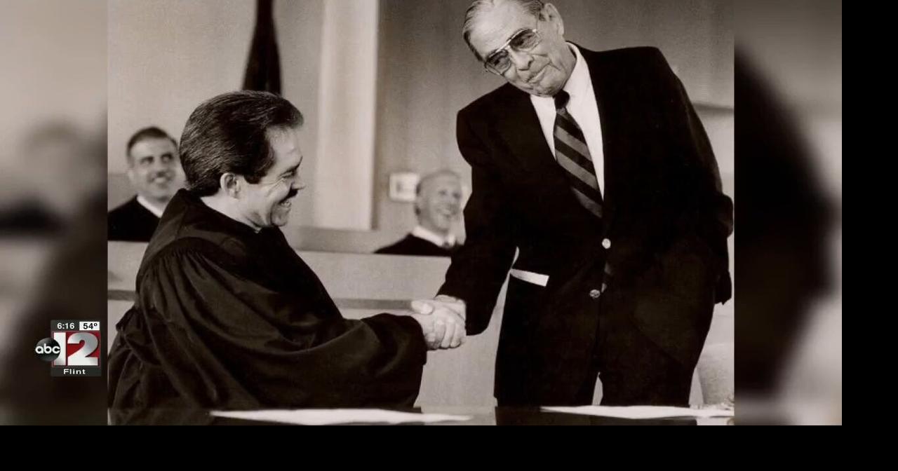 Genesee County Judge Duncan Beagle gets key to the city before ...