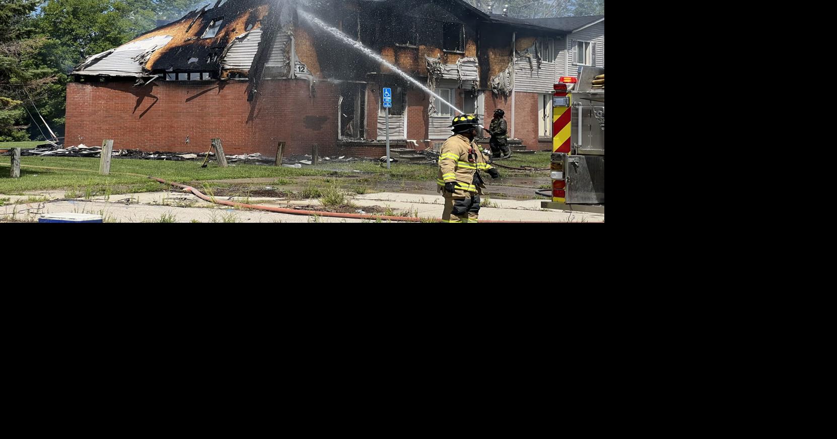 Firefighters battling abandoned apartment fire in Flint | Local | abc12.com