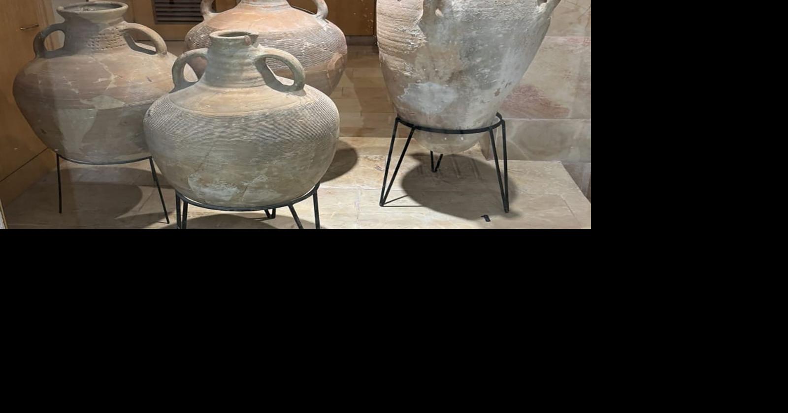 4-year-old accidentally shatters Bronze Age jar at museum ...