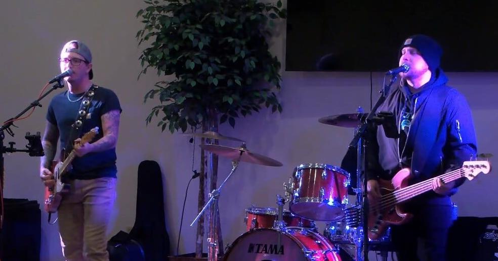 Byron Eagles All Sports Boosters and community rock out at benefit ...