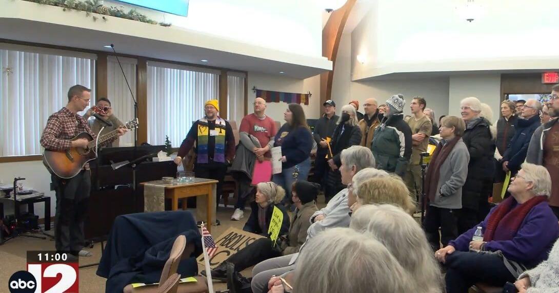 Midland group protests deadly ICE shooting in Minneapolis | Local ...