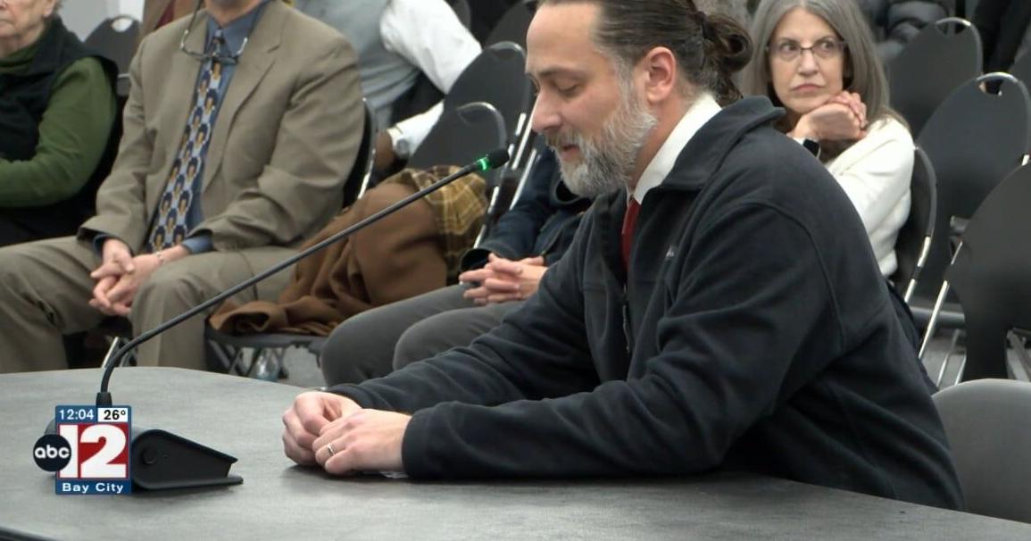 Mott faculty and staff react to trustee's social media posts | Education | abc12.com