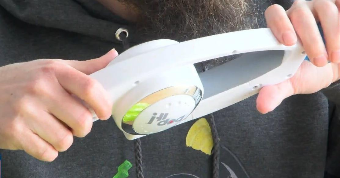 National Federation of the Blind hosts Bop It fundraiser in Flint ...