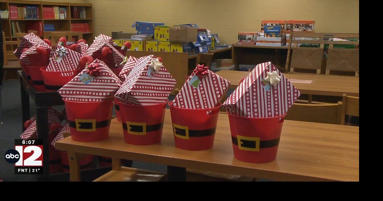 UAW Local 668 surprises students with Christmas gifts | Video | abc12.com
