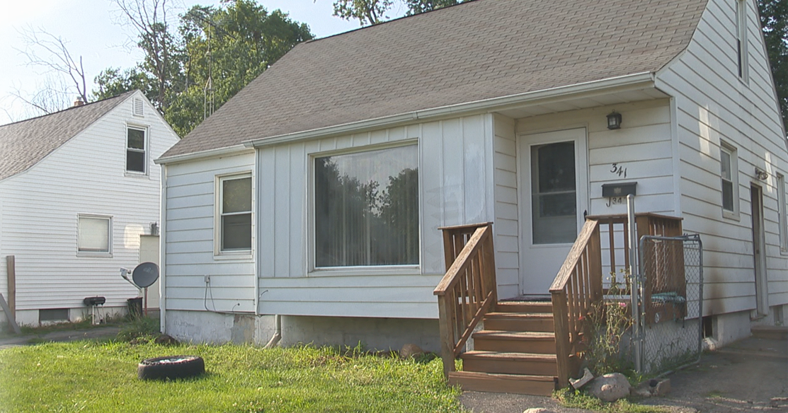 Family mourning loss of victims who died in fire in Flint early ...