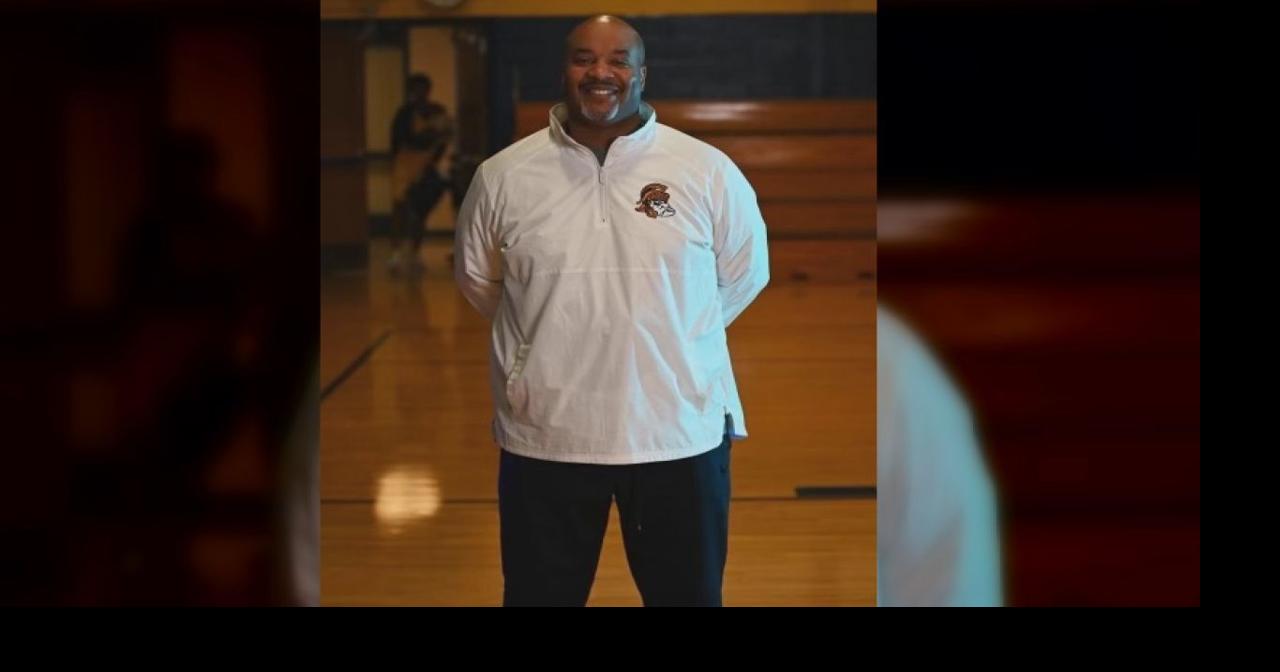 Goodrich dedicates win over Fenton to late coach Kres Washington ...